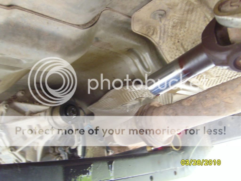 How To: Change the Rear Transfer Case Seal | Chevrolet Colorado & GMC ...